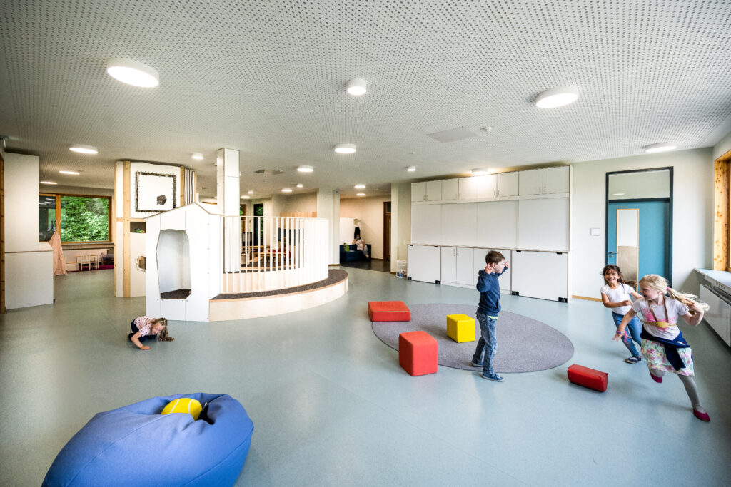 Grundschule Max Eichholz Ring - DieElbtischler